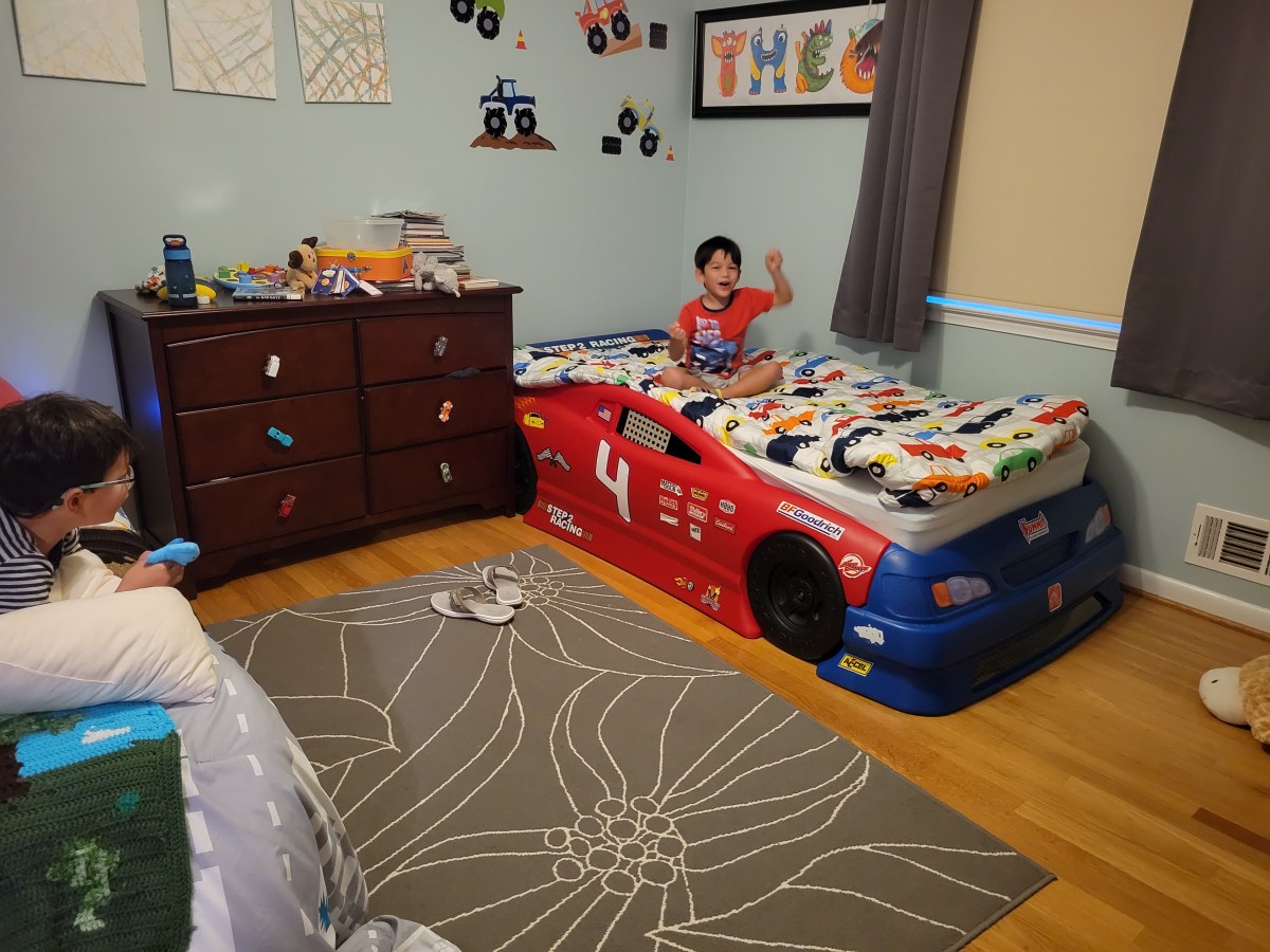Nascar Bed – Team Shum